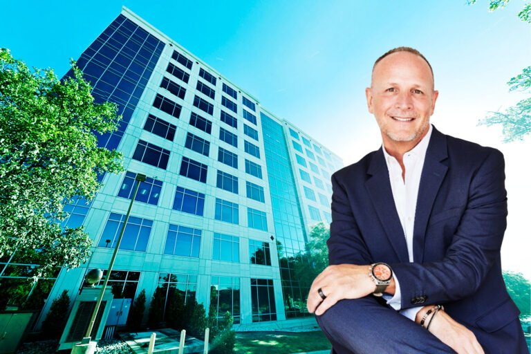 Compass Signs Lease at Stonebridge on North Mopac